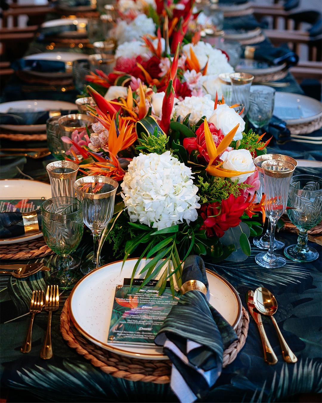 Lola Valentina - Hunter Green Botanical Table Linen and Napkins